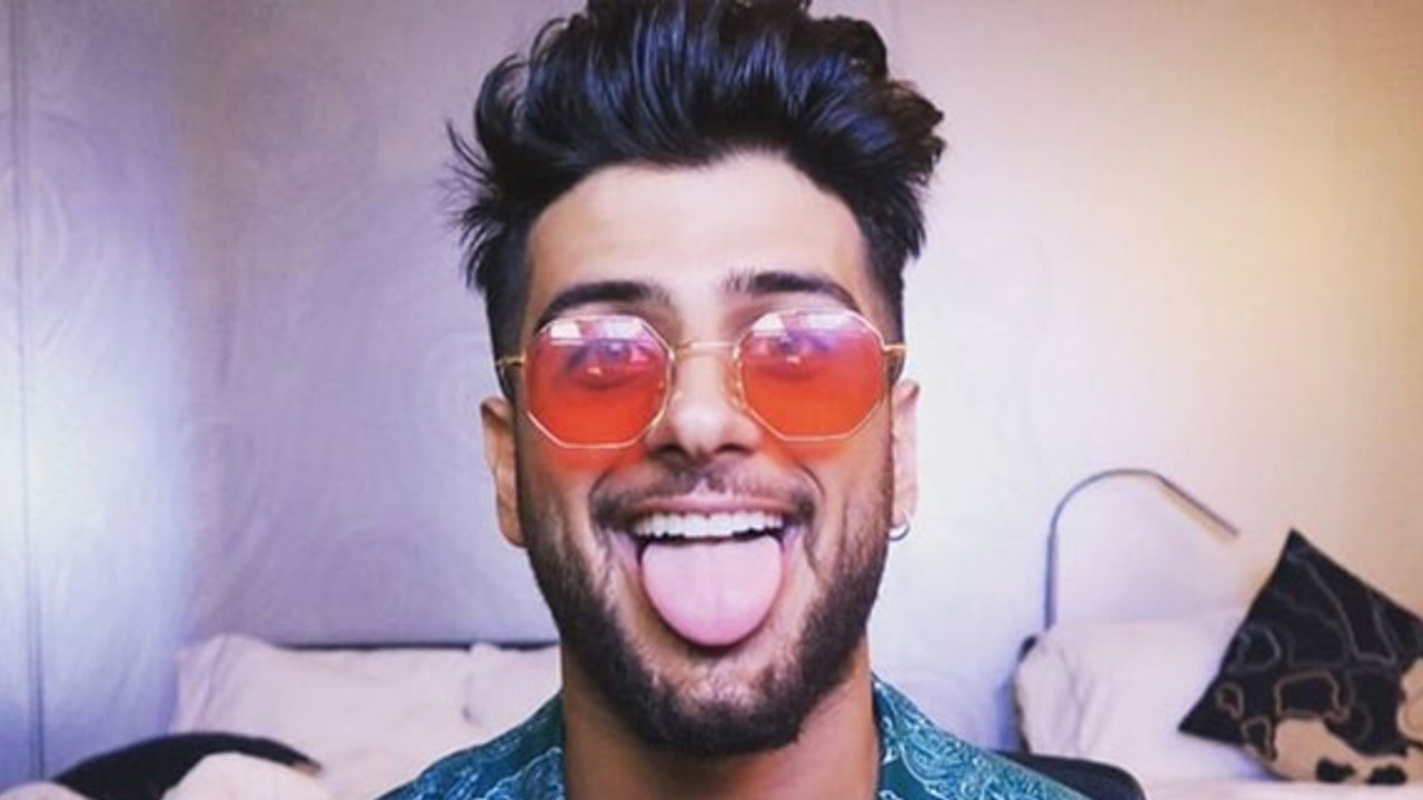 Reymen, Show Tv muhabirini tokatladı, karakolluk oldu! - KRT TV