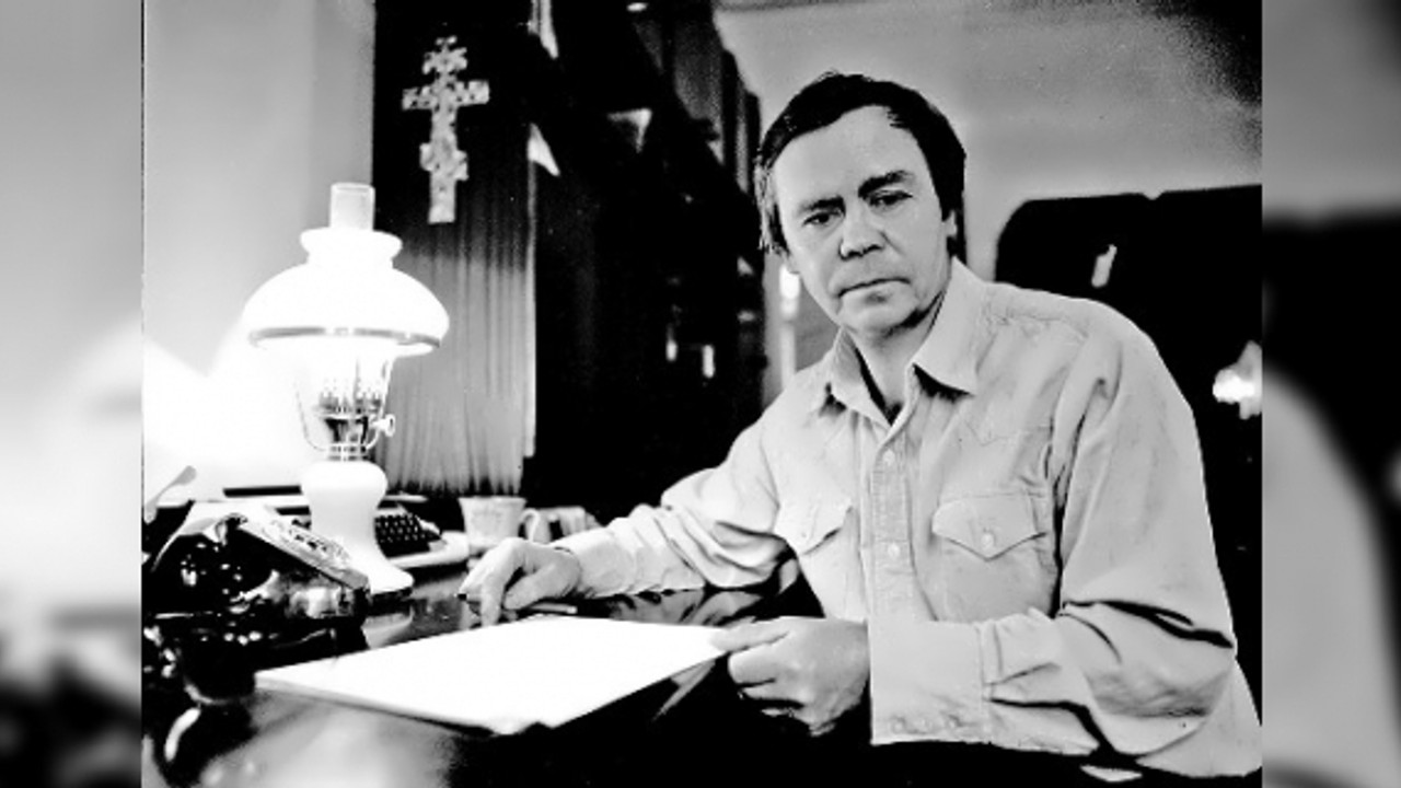 Türk akademisyenin Valentin Rasputin çevirisi Rus müzesinde - KRT TV