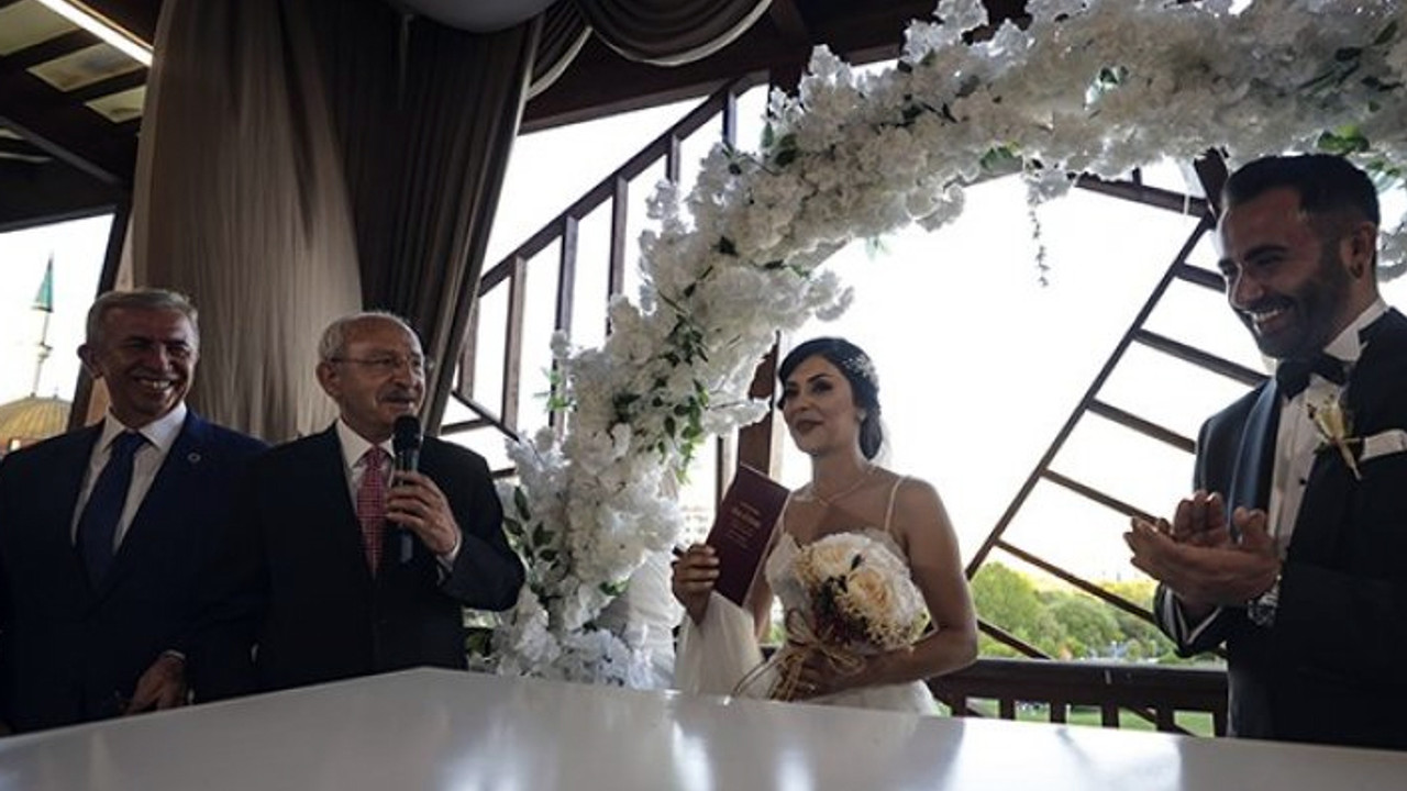 Kılıçdaroğlu, CHP çalışanı Alp Eren Kaya ve Alev Yılmaz'ın nikah şahidi ...